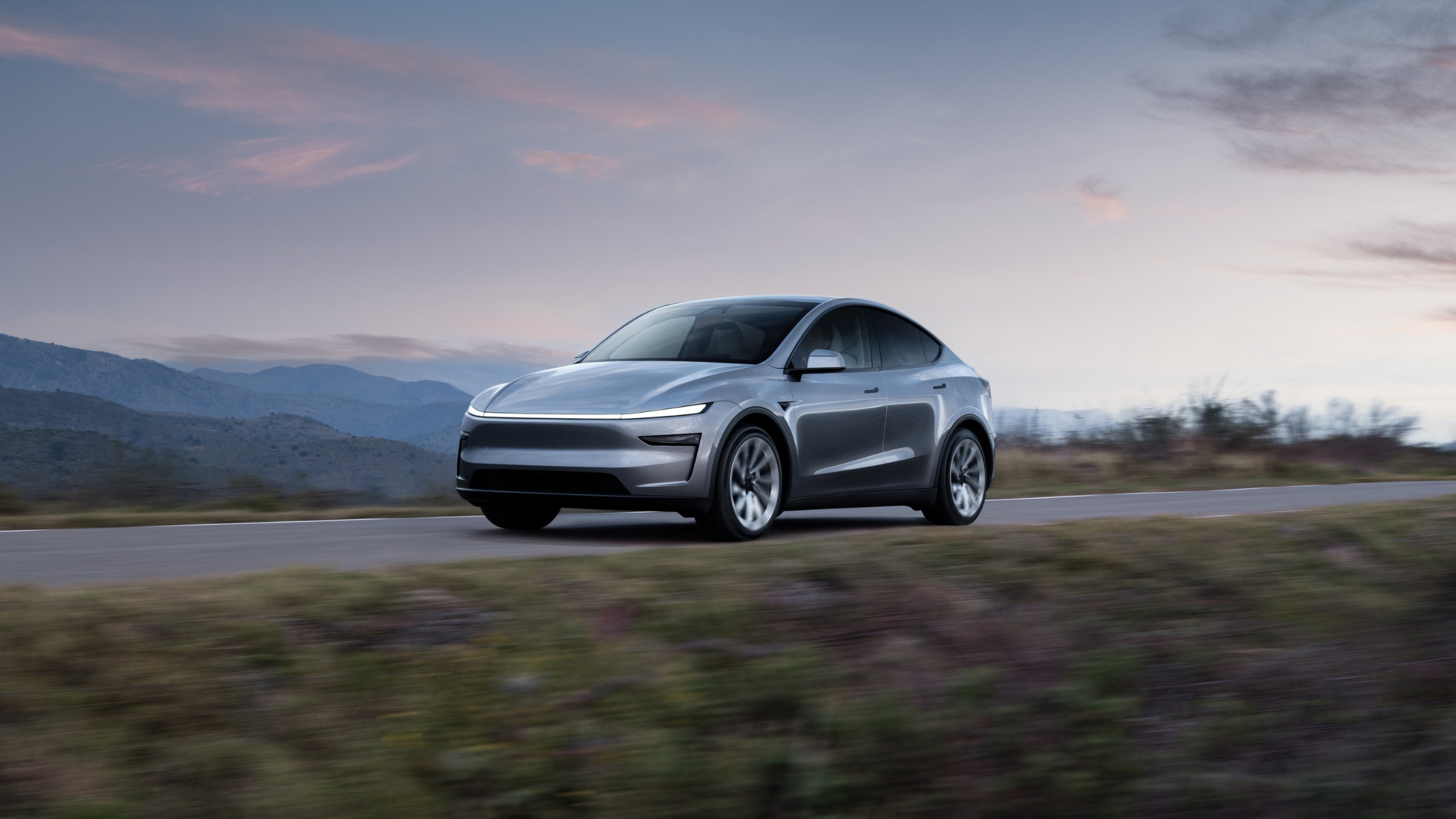 Novo Model Y poderá ganhar versão "low-cost" em 2026 - Long Range